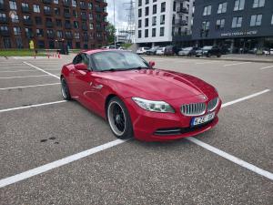 Red BMW Z4 2015 in Vilnius, with an engine capacity of 2.00 L and mileage of 111 thousand km for 14300 €, photo 5 on AUTOMOTO.COM.LV