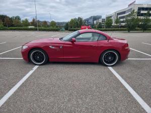 Red BMW Z4 2015 in Vilnius, with an engine capacity of 2.00 L and mileage of 111 thousand km for 14300 €, photo 10 on AUTOMOTO.COM.LV