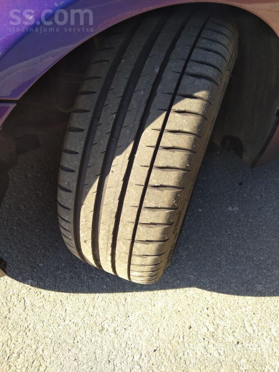 Violets BMW Z4 2004 Rīga, ar dzinēja tilpumu 2.20 L un nobraukumu 48 tūkst. km par 10500 €, foto 12 vietnē AUTOMOTO.COM.LV