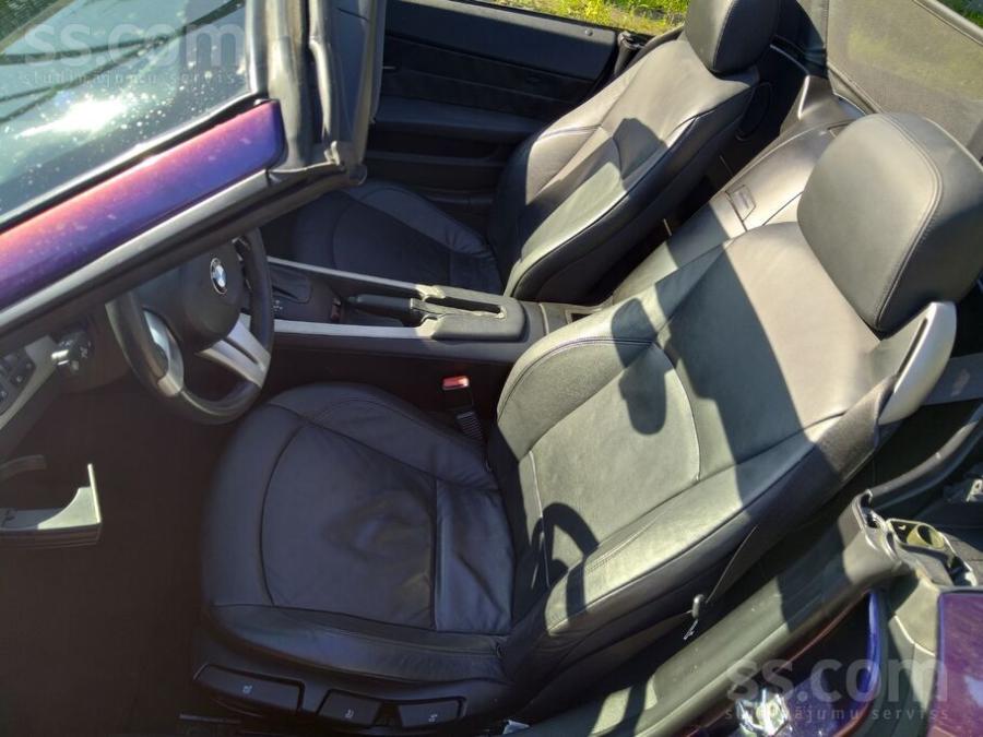 Violets BMW Z4 2004 Rīga, ar dzinēja tilpumu 2.20 L un nobraukumu 48 tūkst. km par 10500 €, foto 22 vietnē AUTOMOTO.COM.LV