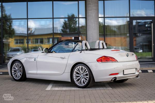 Balts BMW Z4 2011 Kauņa, ar dzinēja tilpumu 3.00 L un nobraukumu 178 tūkst. km par 16500 €, foto 5 vietnē AUTOMOTO.COM.LV