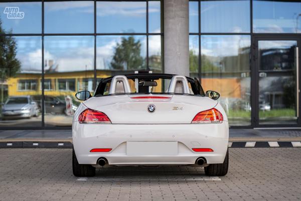 Balts BMW Z4 2011 Kauņa, ar dzinēja tilpumu 3.00 L un nobraukumu 178 tūkst. km par 16500 €, foto 6 vietnē AUTOMOTO.COM.LV
