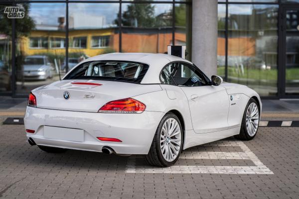 Balts BMW Z4 2011 Kauņa, ar dzinēja tilpumu 3.00 L un nobraukumu 178 tūkst. km par 16500 €, foto 7 vietnē AUTOMOTO.COM.LV
