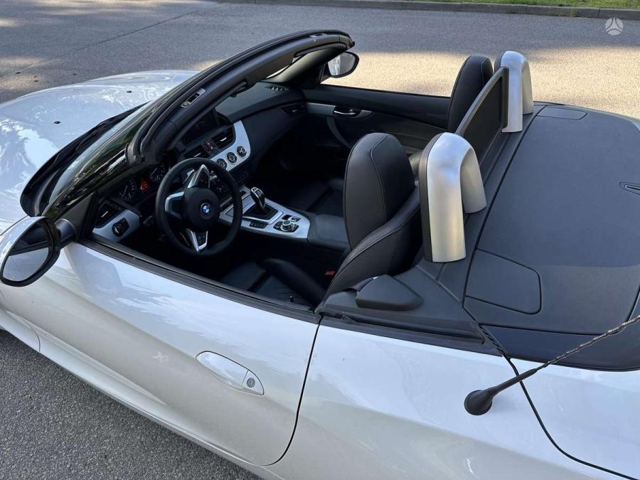 Balts BMW Z4 2012 Viļņa, ar dzinēja tilpumu 2.00 L un nobraukumu 151 tūkst. km par 15900 €, foto 8 vietnē AUTOMOTO.COM.LV