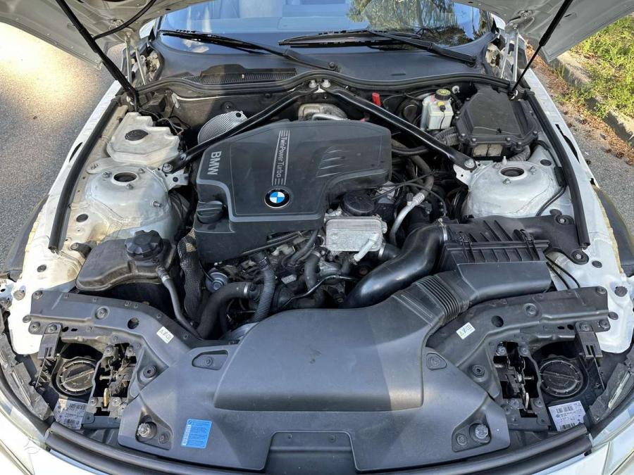 Balts BMW Z4 2012 Viļņa, ar dzinēja tilpumu 2.00 L un nobraukumu 151 tūkst. km par 15900 €, foto 15 vietnē AUTOMOTO.COM.LV