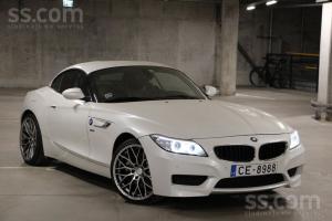 White BMW Z4 2016 in Riga, with an engine capacity of 2.00 L and mileage of 108 thousand km for 21900 €, photo  on AUTOMOTO.COM.LV