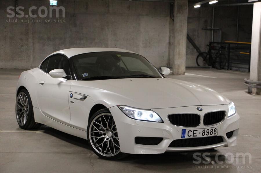White BMW Z4 2016 in Riga, with an engine capacity of 2.00 L and mileage of 108 thousand km for 21900 €, photo 1 on AUTOMOTO.COM.LV