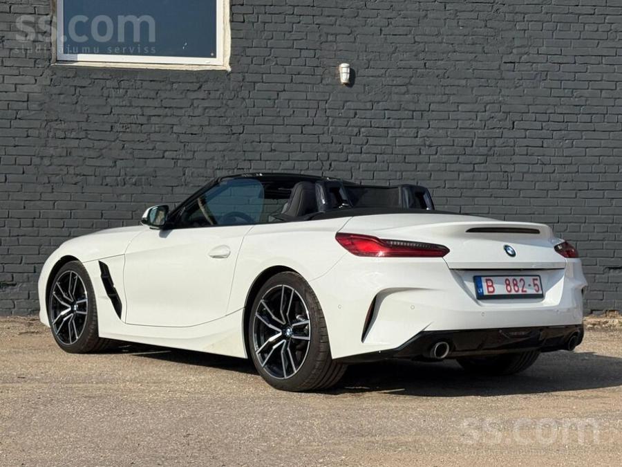 White BMW Z4 2020 in Daugavpils, with an engine capacity of 2.00 L and mileage of 103 thousand km for 28900 €, photo 6 on AUTOMOTO.COM.LV
