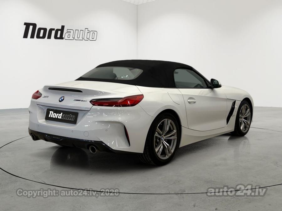 White BMW Z4 2023 in Tallinn, with an engine capacity of 2.00 L and mileage of 44 thousand km for 35900 €, photo 3 on AUTOMOTO.COM.LV