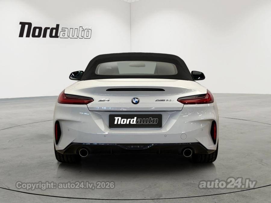 White BMW Z4 2023 in Tallinn, with an engine capacity of 2.00 L and mileage of 44 thousand km for 35900 €, photo 5 on AUTOMOTO.COM.LV