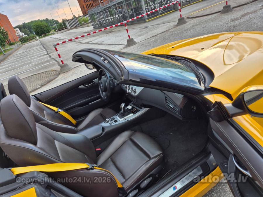 Yellow BMW Z4 2014 in Tartu, with an engine capacity of 2.00 L and mileage of 142 thousand km for 18990 €, photo 5 on AUTOMOTO.COM.LV