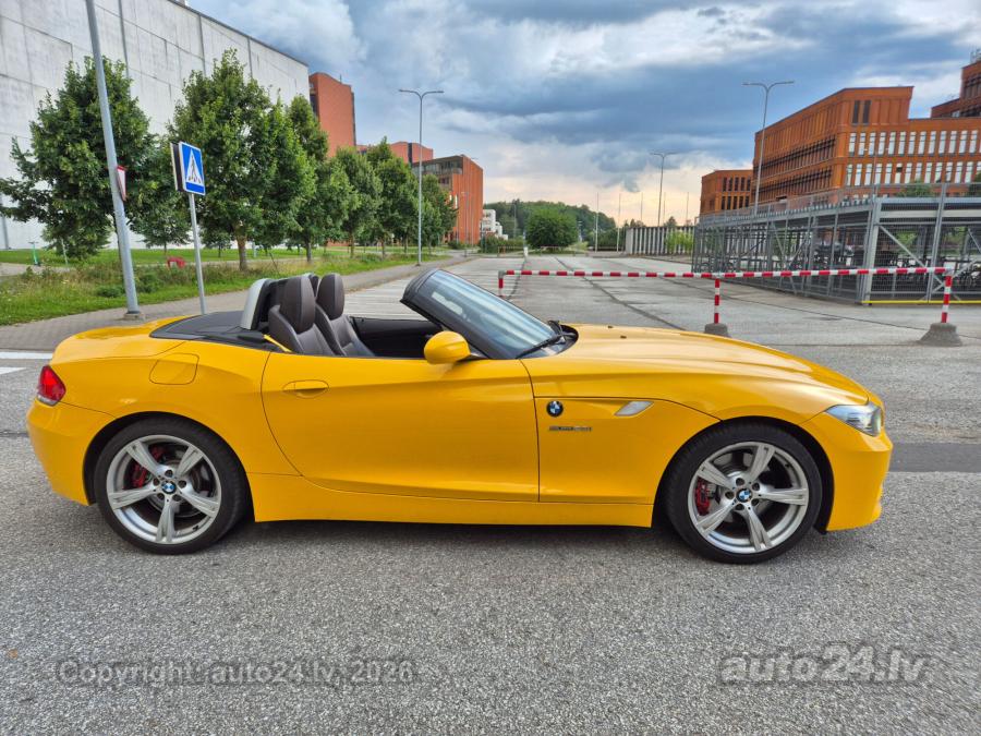 Yellow BMW Z4 2014 in Tartu, with an engine capacity of 2.00 L and mileage of 142 thousand km for 18990 €, photo 10 on AUTOMOTO.COM.LV