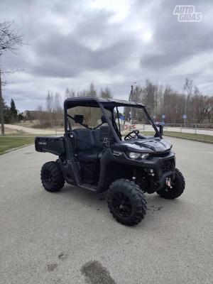 Black Bombardier Traxter 2023 in Utena, with an engine capacity of 1.00 L and mileage of 120 thousand km for 15300 €, photo 3 on AUTOMOTO.COM.LV