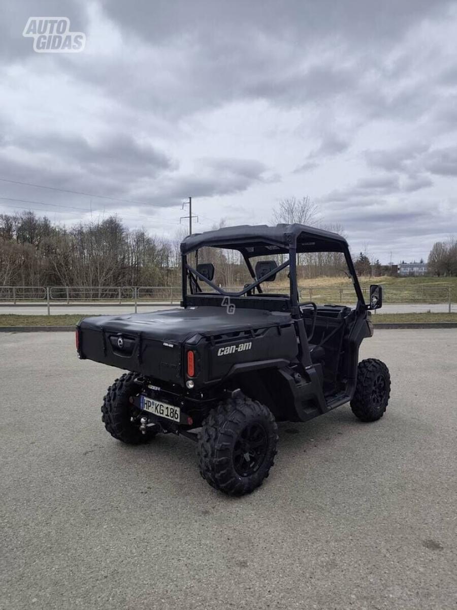 Black Bombardier Traxter 2023 in Utena, with an engine capacity of 1.00 L and mileage of 120 thousand km for 15300 €, photo 5 on AUTOMOTO.COM.LV