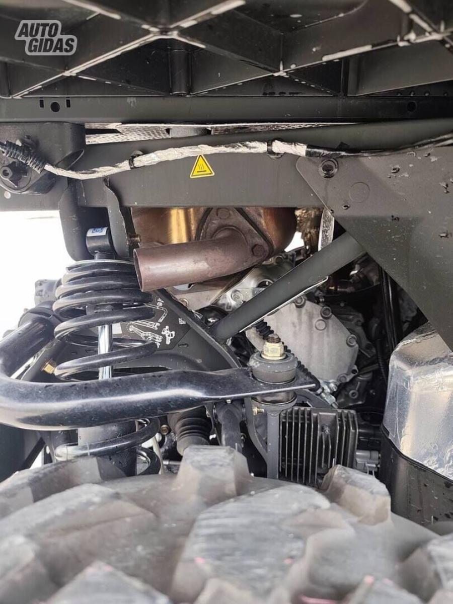Black Bombardier Traxter 2023 in Utena, with an engine capacity of 1.00 L and mileage of 120 thousand km for 15300 €, photo 18 on AUTOMOTO.COM.LV