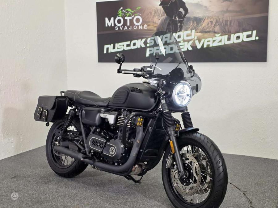 Melns Brixton Cromwell 1200 2023 Panevēža, ar dzinēja tilpumu 1.20 L un nobraukumu 23 tūkst. km par 5999 €, foto 1 vietnē AUTOMOTO.COM.LV