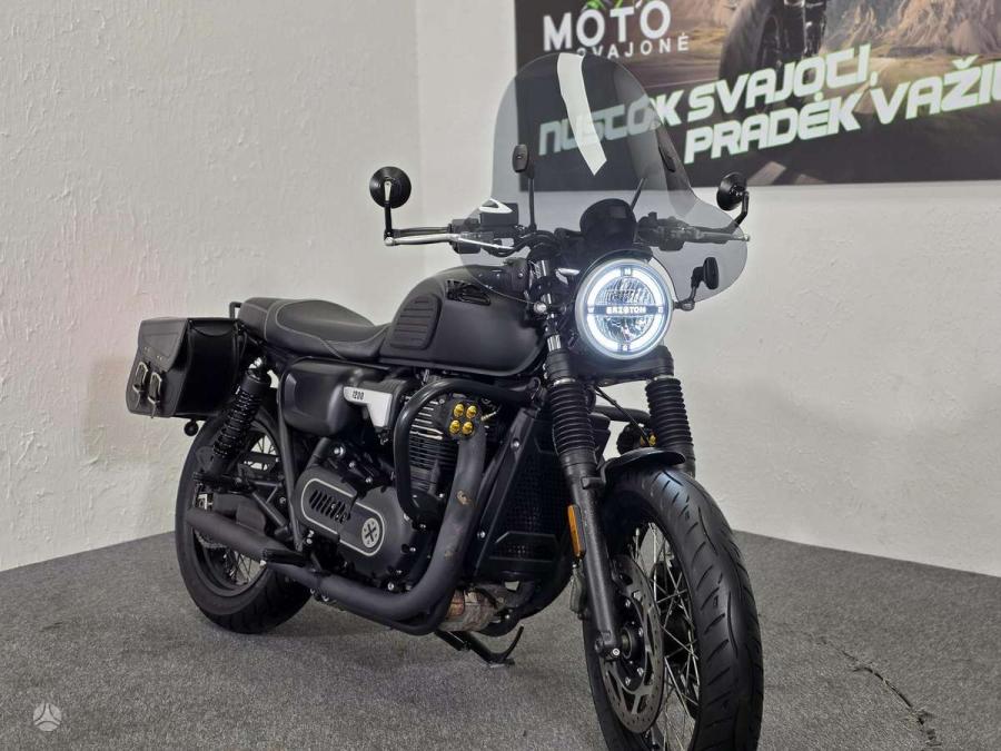 Melns Brixton Cromwell 1200 2023 Panevēža, ar dzinēja tilpumu 1.20 L un nobraukumu 23 tūkst. km par 5999 €, foto 4 vietnē AUTOMOTO.COM.LV