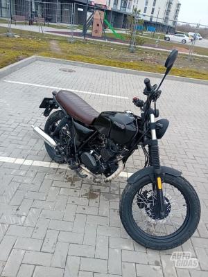 Melns Brixton Cromwell 125 2022 Gargždai, ar dzinēja tilpumu 0.13 L un nobraukumu 7 tūkst. km par 1850 €, foto 3 vietnē AUTOMOTO.COM.LV