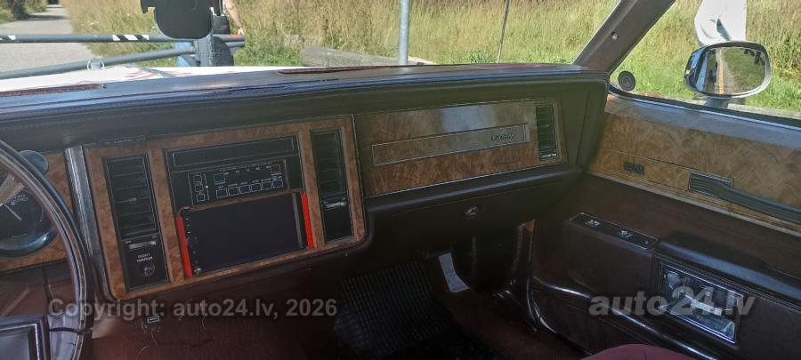 Белый Бьюик Electra 1986 в Таллин, объемом двигателя 5.00 л и пробегом 0 тыс. км за 4700 €, фото 13 на AUTOMOTO.COM.LV