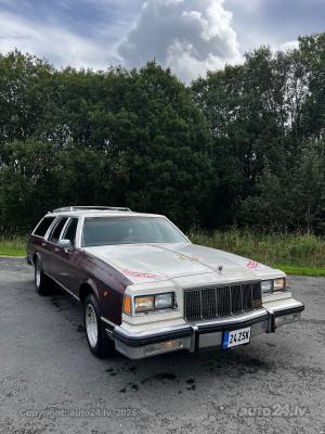 Balts Buick Electra 1986 Tallina, ar dzinēja tilpumu 5.00 L un nobraukumu 92 tūkst. km par 4699 €, foto  vietnē AUTOMOTO.COM.LV