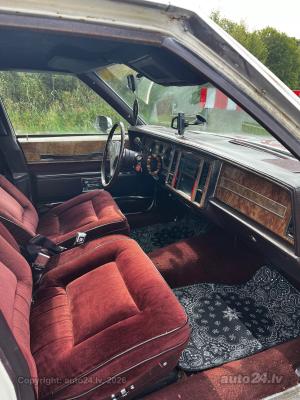 Balts Buick Electra 1986 Tallina, ar dzinēja tilpumu 5.00 L un nobraukumu 92 tūkst. km par 4699 €, foto 8 vietnē AUTOMOTO.COM.LV