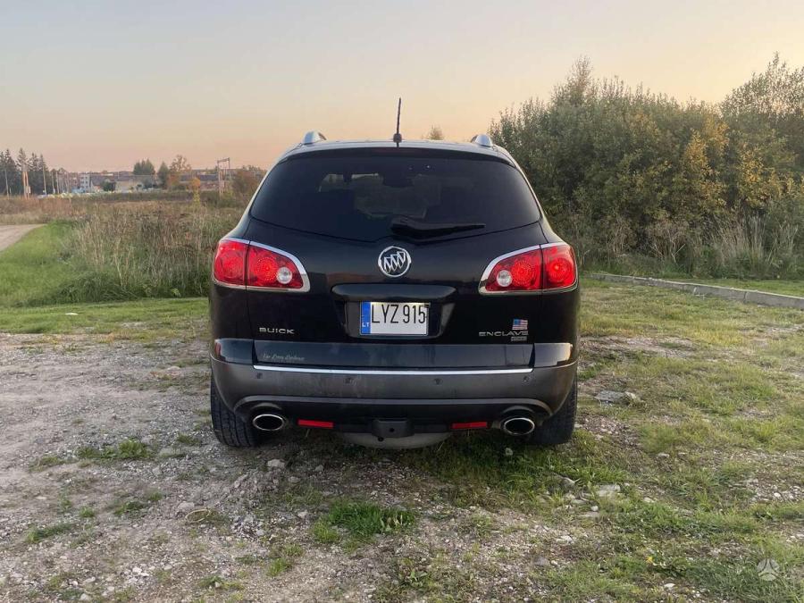 Melns Buick Enclave 2008 Telšiai, ar dzinēja tilpumu 3.60 L un nobraukumu 319 tūkst. km par 6000 €, foto 6 vietnē AUTOMOTO.COM.LV
