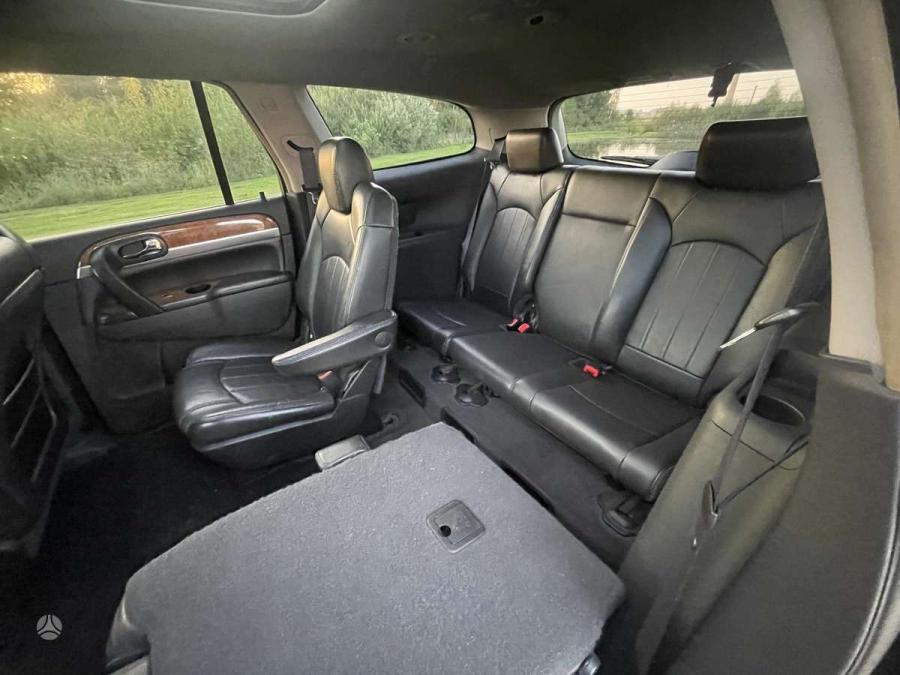 Melns Buick Enclave 2008 Telšiai, ar dzinēja tilpumu 3.60 L un nobraukumu 319 tūkst. km par 6000 €, foto 15 vietnē AUTOMOTO.COM.LV