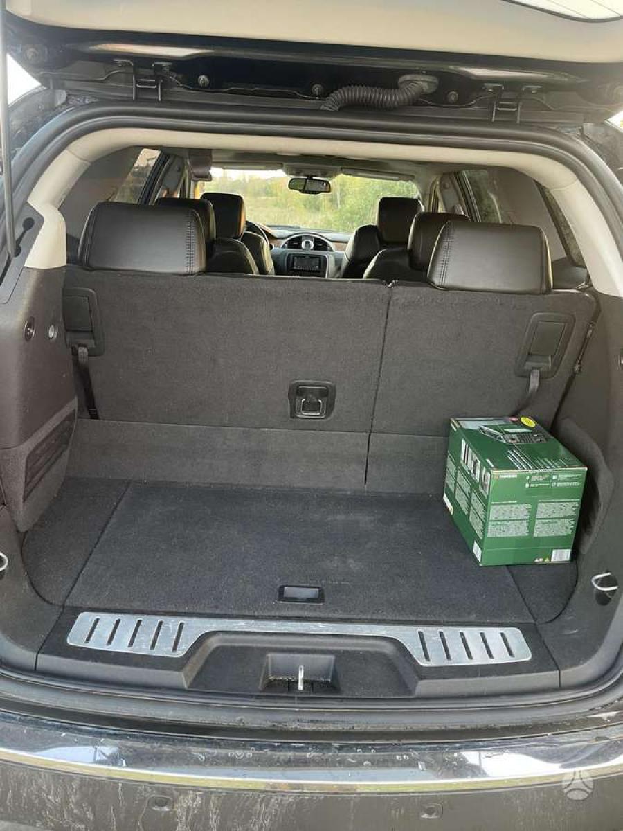 Melns Buick Enclave 2008 Telšiai, ar dzinēja tilpumu 3.60 L un nobraukumu 319 tūkst. km par 6000 €, foto 16 vietnē AUTOMOTO.COM.LV