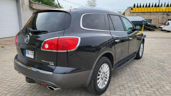 Black Buick Enclave 2010 in Siauliai, with an engine capacity of 3.56 L and mileage of 180 thousand km for 8500 €, photo 5 on AUTOMOTO.COM.LV