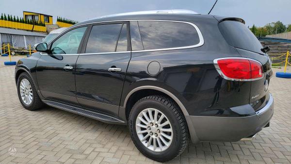 Black Buick Enclave 2010 in Siauliai, with an engine capacity of 3.56 L and mileage of 180 thousand km for 8500 €, photo 8 on AUTOMOTO.COM.LV