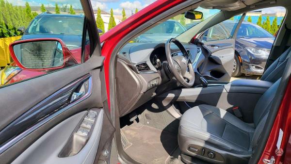 Red Buick Enclave 2019 in Siauliai, with an engine capacity of 3.56 L and mileage of 109 thousand km for 13999 €, photo 11 on AUTOMOTO.COM.LV