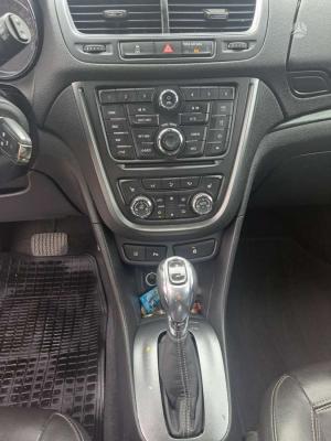 Black Buick Encore 2014 in Kaunas, with an engine capacity of 1.36 L and mileage of 210 thousand km for 5650 €, photo 8 on AUTOMOTO.COM.LV