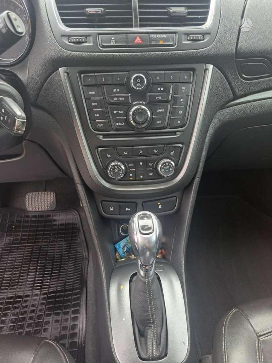 Black Buick Encore 2014 in Kaunas, with an engine capacity of 1.36 L and mileage of 210 thousand km for 5650 €, photo 8 on AUTOMOTO.COM.LV