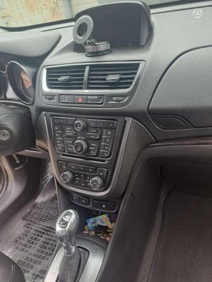 Black Buick Encore 2014 in Kaunas, with an engine capacity of 1.36 L and mileage of 210 thousand km for 5650 €, photo 15 on AUTOMOTO.COM.LV