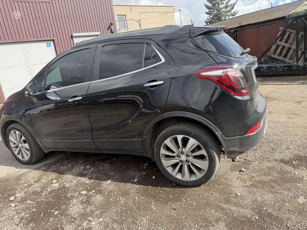 Melns Buick Encore 2017 Šauļi, ar dzinēja tilpumu 1.40 L un nobraukumu 235 tūkst. km par 4400 €, foto 4 vietnē AUTOMOTO.COM.LV