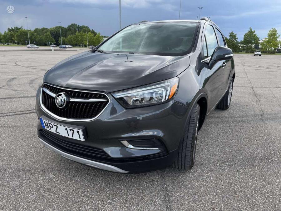 Melns Buick Encore 2018 Kauņa, ar dzinēja tilpumu 1.36 L un nobraukumu 108 tūkst. km par 9850 €, foto 1 vietnē AUTOMOTO.COM.LV