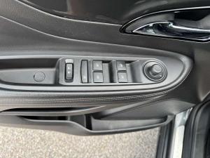 Melns Buick Encore 2018 Kauņa, ar dzinēja tilpumu 1.36 L un nobraukumu 108 tūkst. km par 9850 €, foto 16 vietnē AUTOMOTO.COM.LV