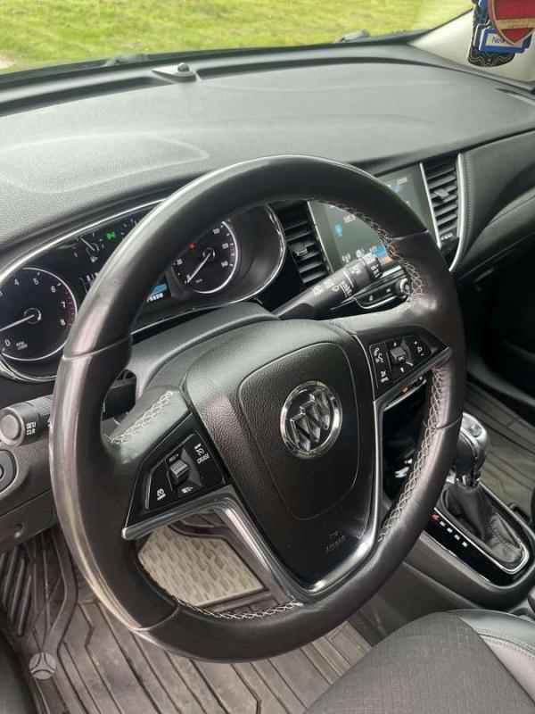 Melns Buick Encore 2018 Kauņa, ar dzinēja tilpumu 1.40 L un nobraukumu 102 tūkst. km par 10499 €, foto 9 vietnē AUTOMOTO.COM.LV