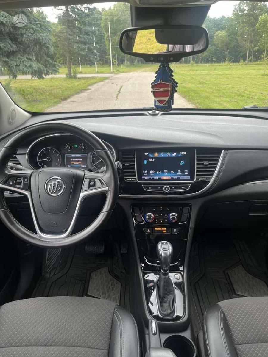 Melns Buick Encore 2018 Kauņa, ar dzinēja tilpumu 1.40 L un nobraukumu 102 tūkst. km par 10499 €, foto 13 vietnē AUTOMOTO.COM.LV