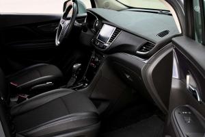 Black Buick Encore 2019 in Kretinga, with an engine capacity of 1.36 L and mileage of 61 thousand km for 12499 €, photo 23 on AUTOMOTO.COM.LV