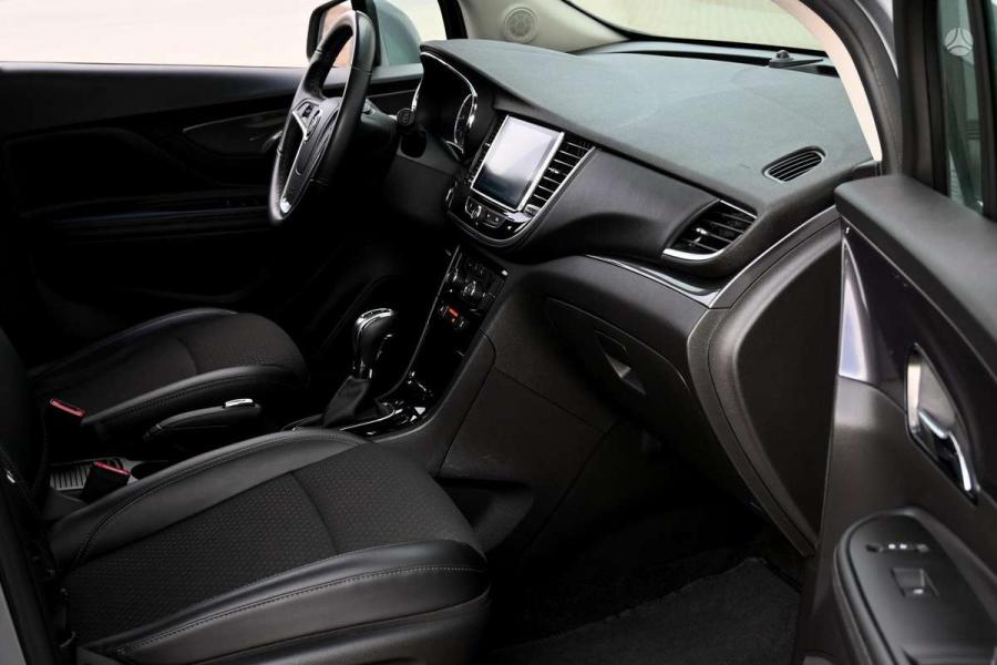 Black Buick Encore 2019 in Kretinga, with an engine capacity of 1.36 L and mileage of 61 thousand km for 12499 €, photo 23 on AUTOMOTO.COM.LV
