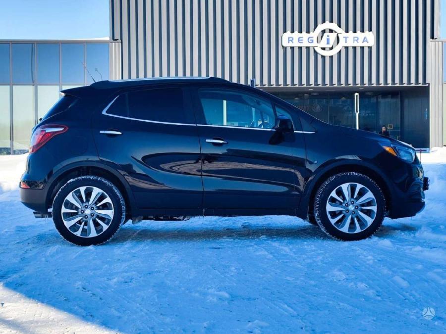 Black Buick Encore 2020 in Siauliai, with an engine capacity of 1.40 L and mileage of 92 thousand km for 10900 €, photo 8 on AUTOMOTO.COM.LV