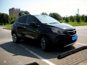 Black Buick Encore 2021 in Panevezys, with an engine capacity of 1.40 L and mileage of 42 thousand km for 12899 €, photo 1 on AUTOMOTO.COM.LV