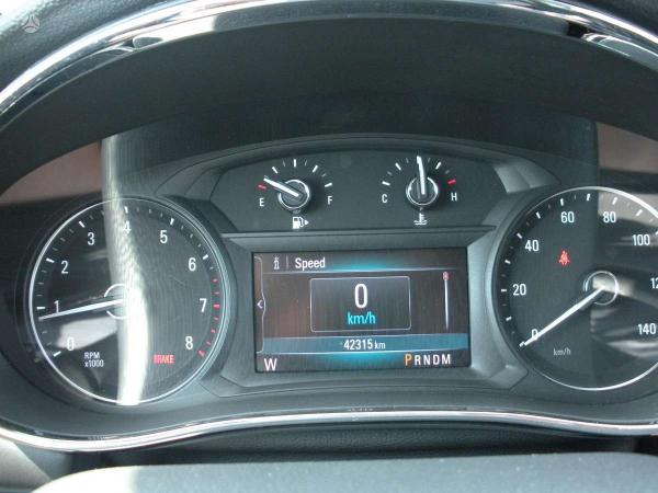 Black Buick Encore 2021 in Panevezys, with an engine capacity of 1.40 L and mileage of 42 thousand km for 12899 €, photo 10 on AUTOMOTO.COM.LV