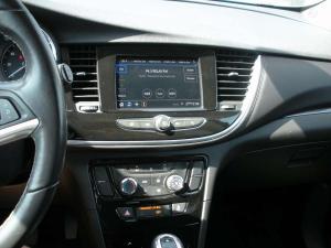 Black Buick Encore 2021 in Panevezys, with an engine capacity of 1.40 L and mileage of 42 thousand km for 12899 €, photo 12 on AUTOMOTO.COM.LV