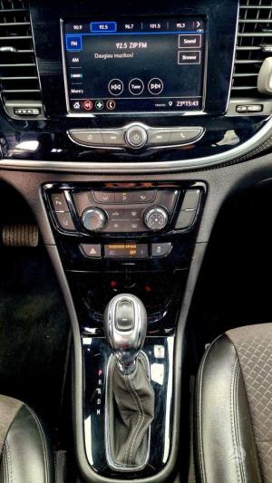 Melns Buick Encore 2022 Kretinga, ar dzinēja tilpumu 1.40 L un nobraukumu 64 tūkst. km par 11499 €, foto 24 vietnē AUTOMOTO.COM.LV