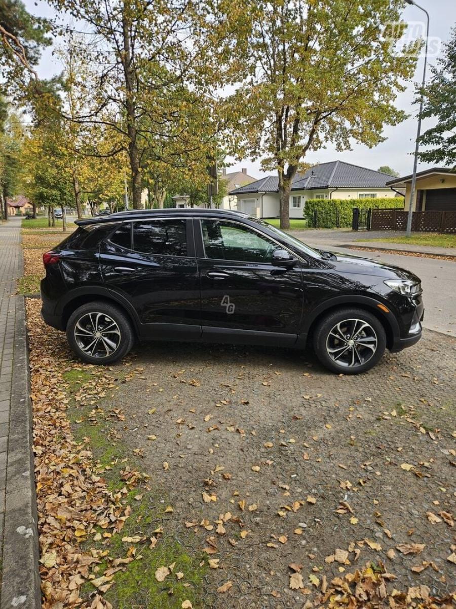 Black Buick Encore 2022 in Mazeikiai, with an engine capacity of 1.20 L and mileage of 87 thousand km for 15450 €, photo 5 on AUTOMOTO.COM.LV