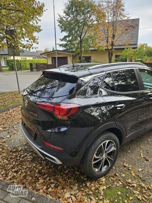 Black Buick Encore 2022 in Mazeikiai, with an engine capacity of 1.20 L and mileage of 87 thousand km for 15450 €, photo 6 on AUTOMOTO.COM.LV