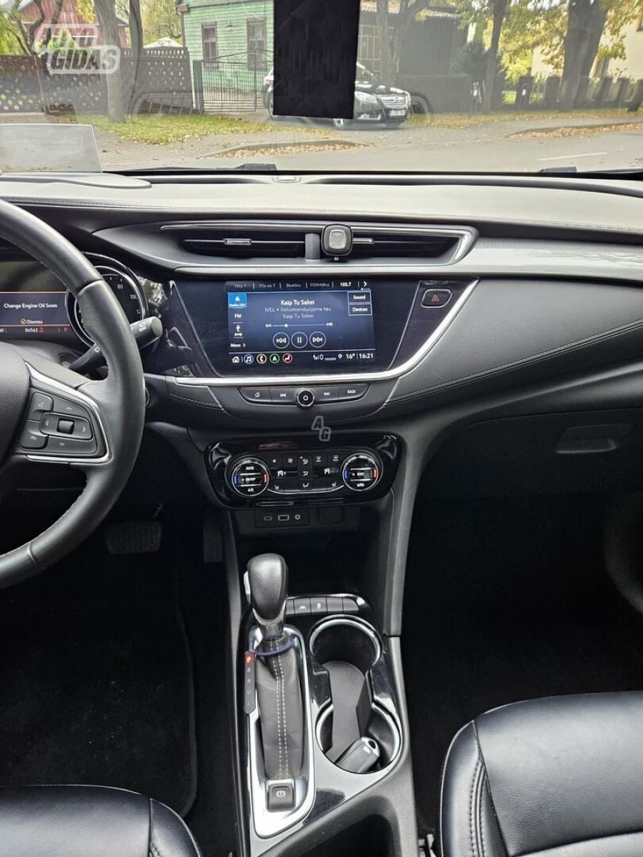 Black Buick Encore 2022 in Mazeikiai, with an engine capacity of 1.20 L and mileage of 87 thousand km for 15450 €, photo 13 on AUTOMOTO.COM.LV