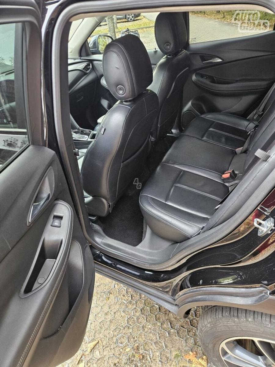 Black Buick Encore 2022 in Mazeikiai, with an engine capacity of 1.20 L and mileage of 87 thousand km for 15450 €, photo 14 on AUTOMOTO.COM.LV